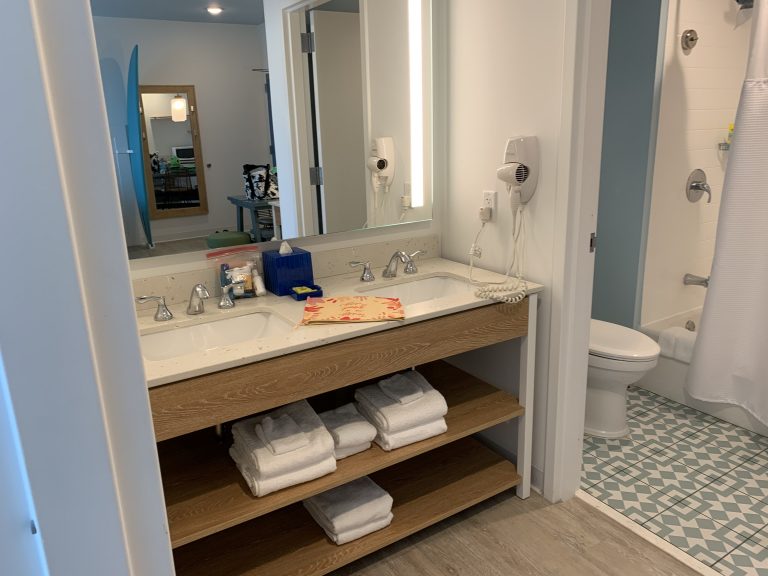 Universal's Endless Summer Dockside Inn and Suites Review