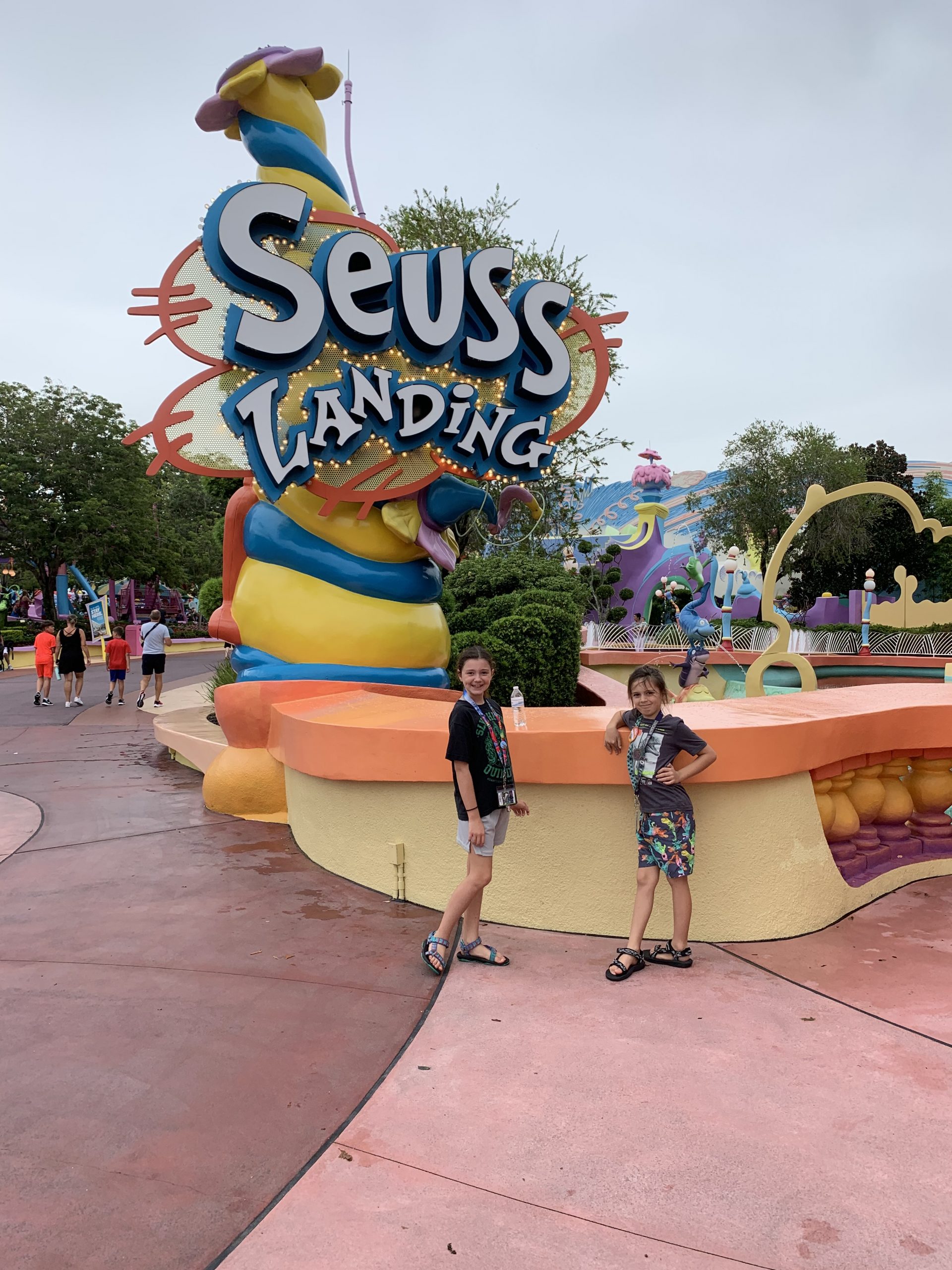 25+ BEST photo spots at Universal Orlando