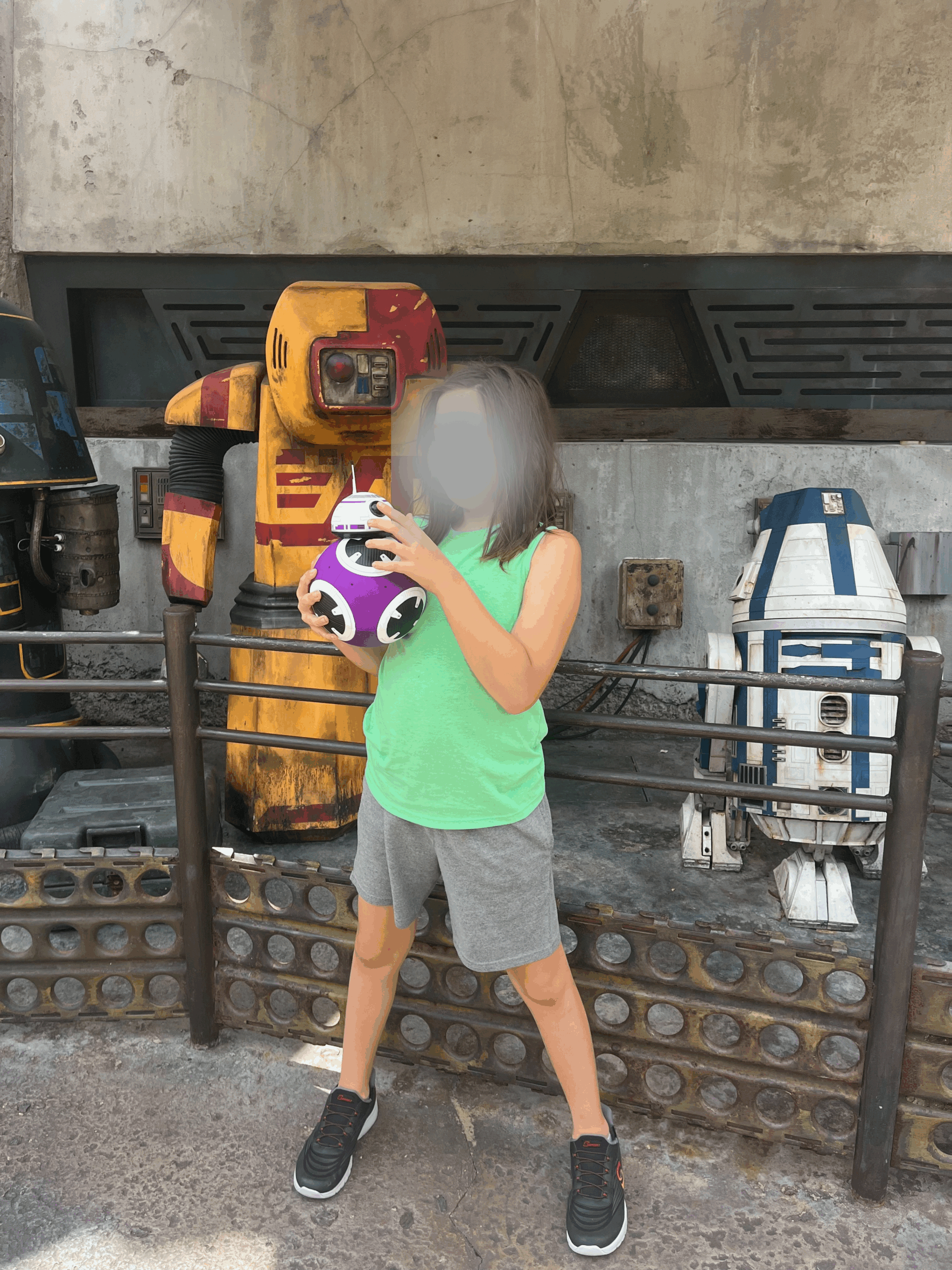 Building a Droid at Disney World - Florida Travel With Kids